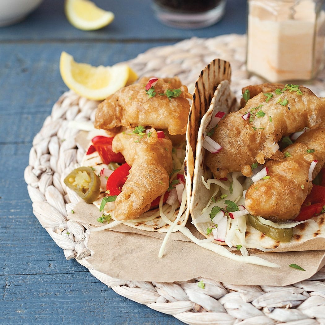 Baja fish tacos with sriracha cream sauce recipe | easyFood