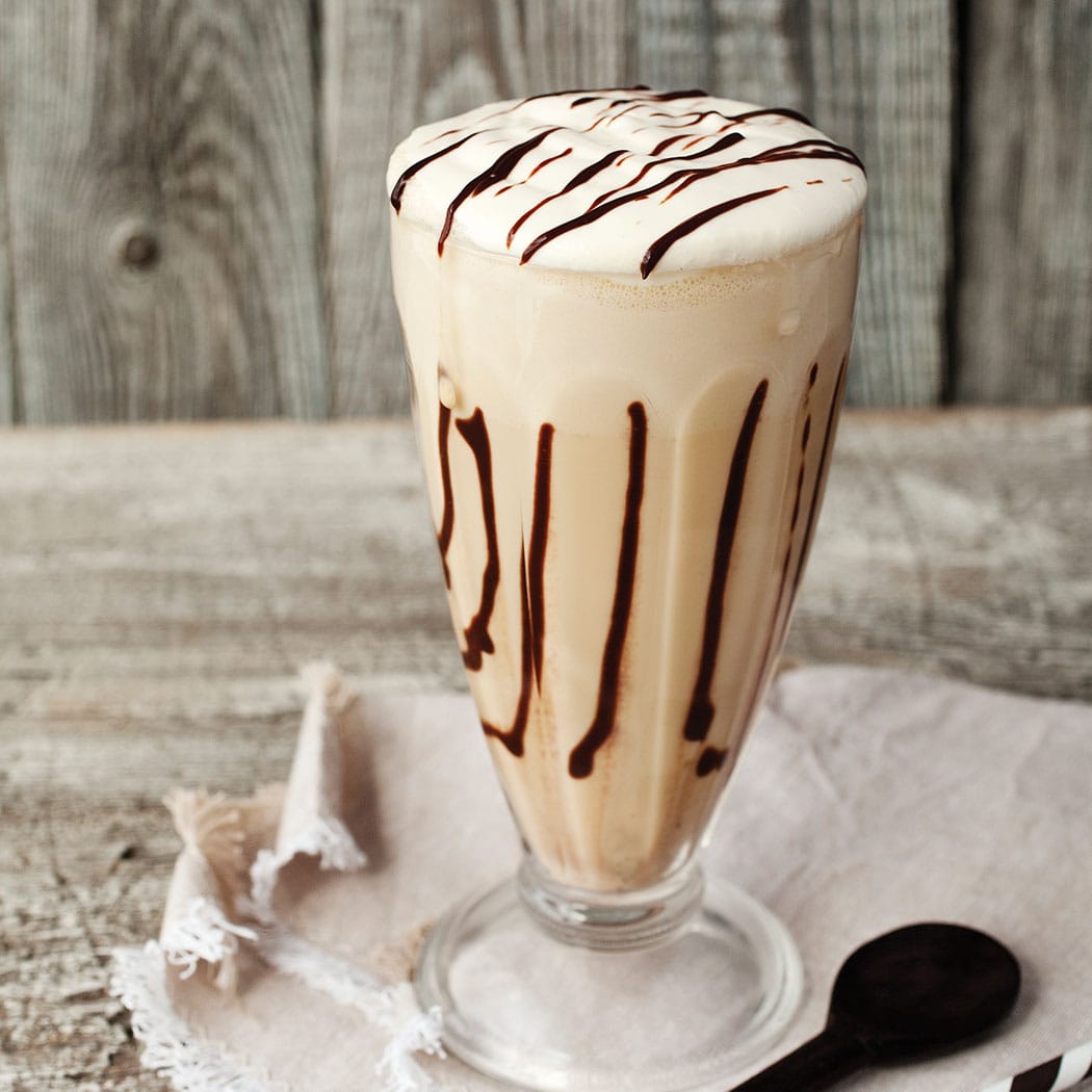 Boozy mocha milkshake | easyFood
