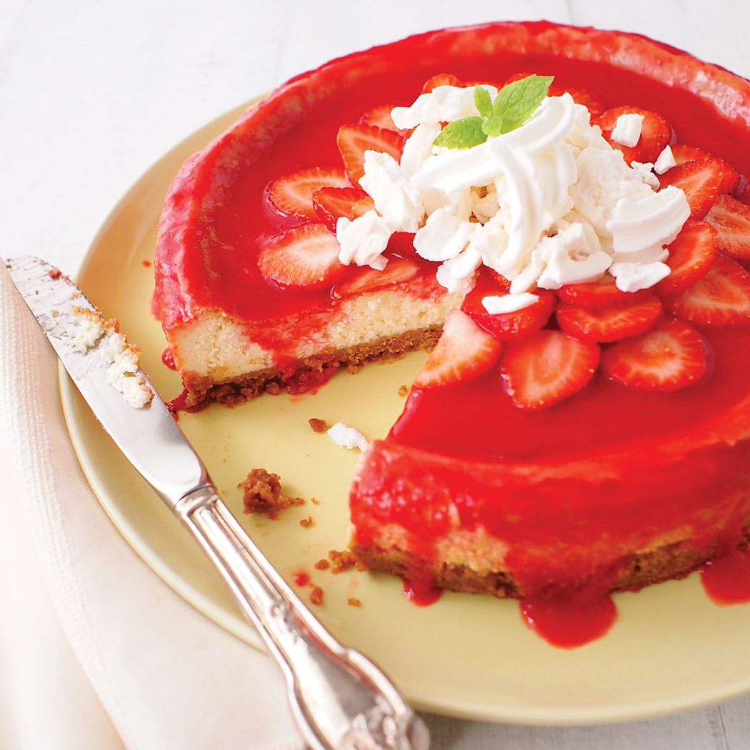 Eton mess baked cheesecake | easyFood