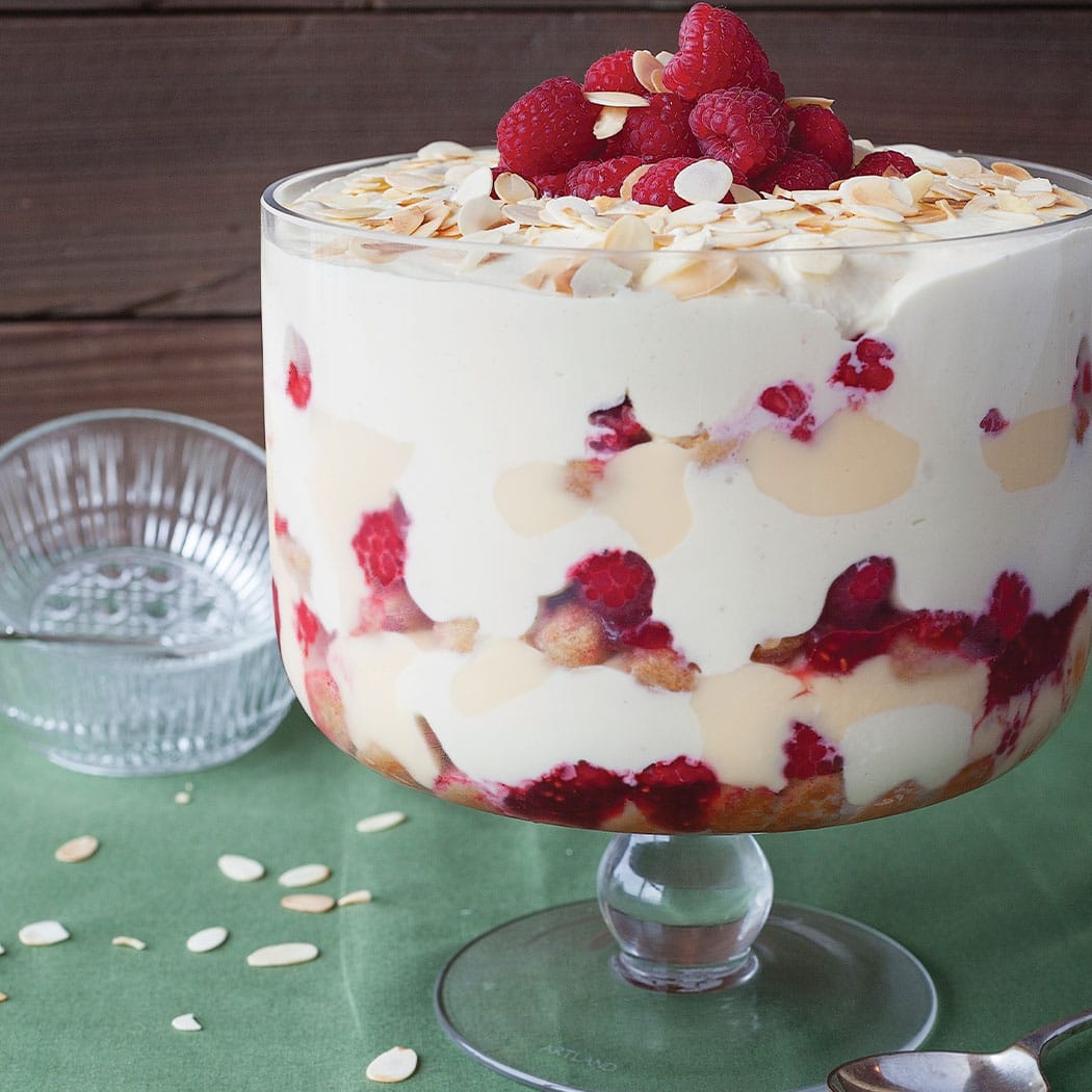 Raspberry, almond and white chocolate trifle | easyFood