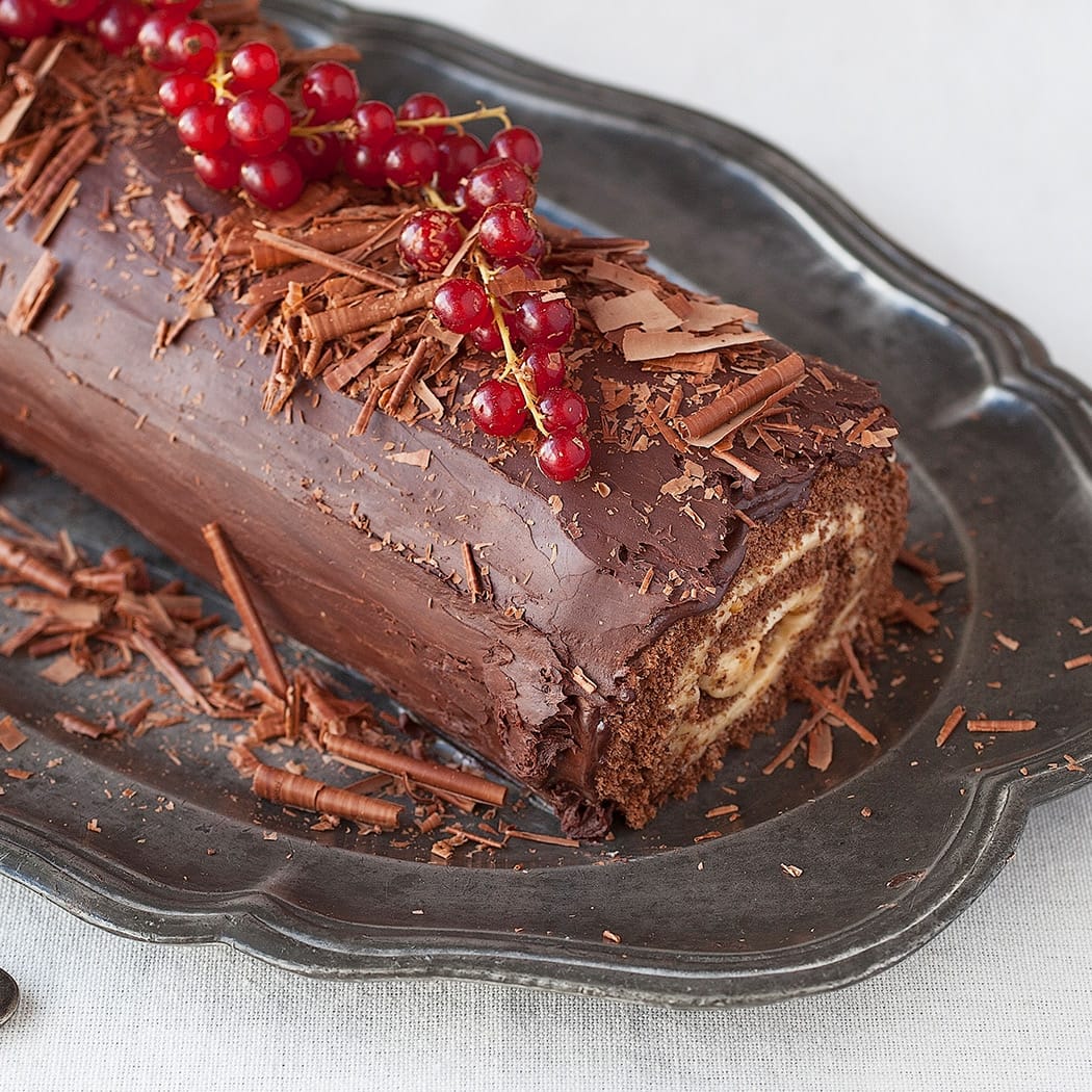 4 incredible roll cakes for Christmas entertaining | easyFood