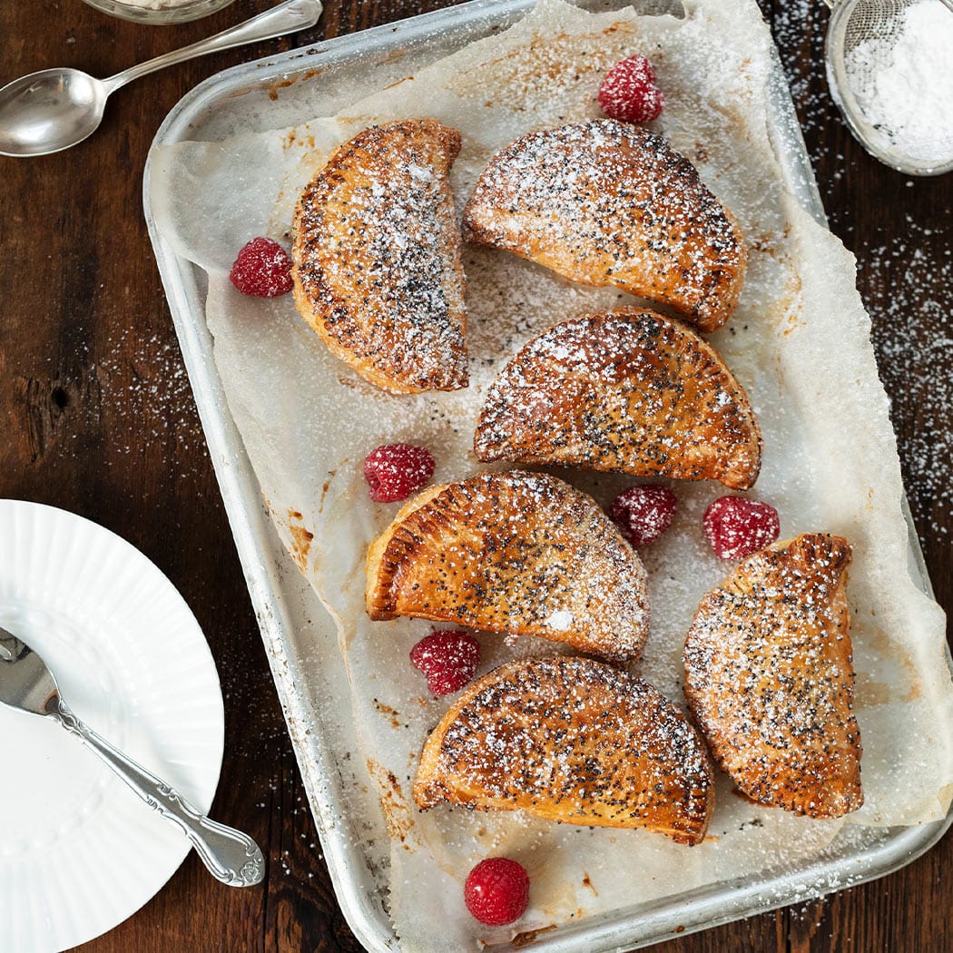 Chocolate and strawberry turnovers recipe | easyFood