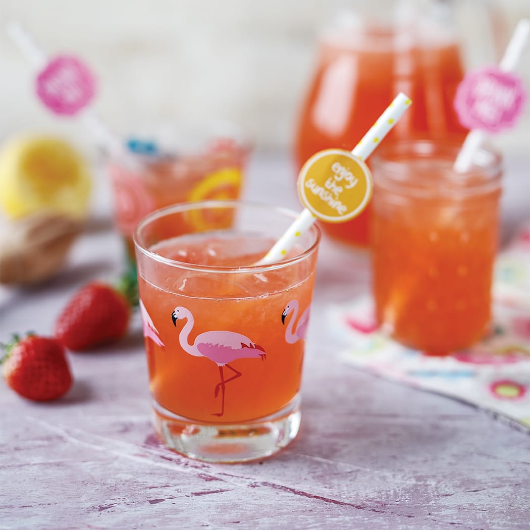 Homemade pink lemonade recipe | easyFood