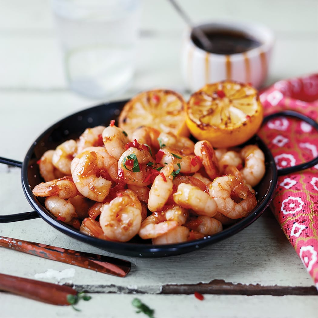 Sticky whiskey chilli prawns recipe | easyFood