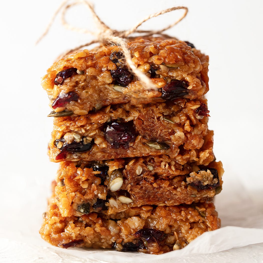 White chocolate and cranberry flapjacks recipe | easyFood