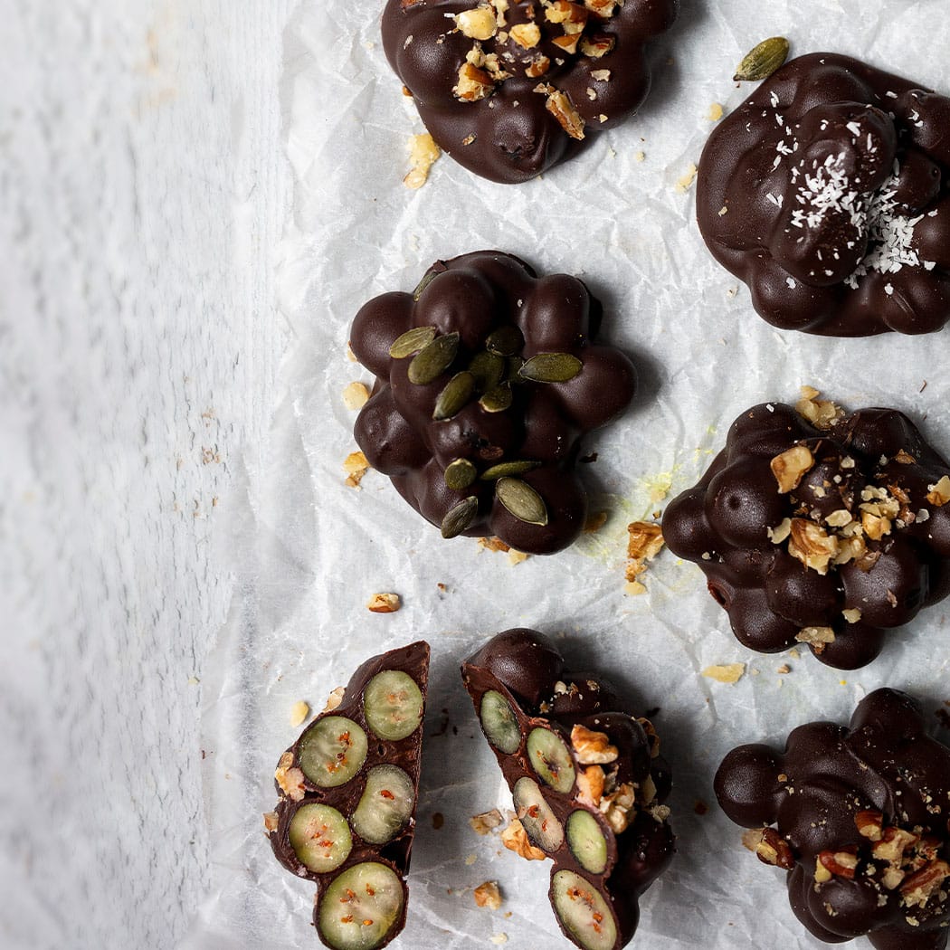 Dark chocolate blueberry bites recipe | easyFood