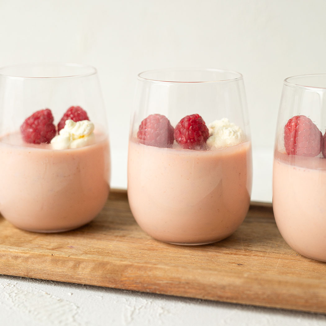 Raspberry & coconut posset by Siúcra recipe | easyFood